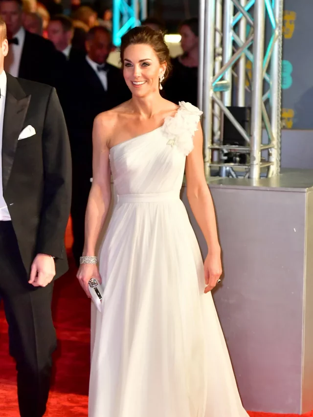 Kate Middleton Classy Off Shoulder Gowns – Morning Lazziness